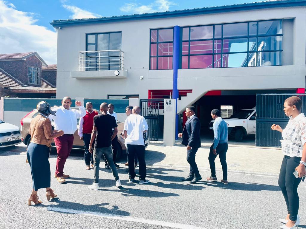 Gallery | JM Holdings